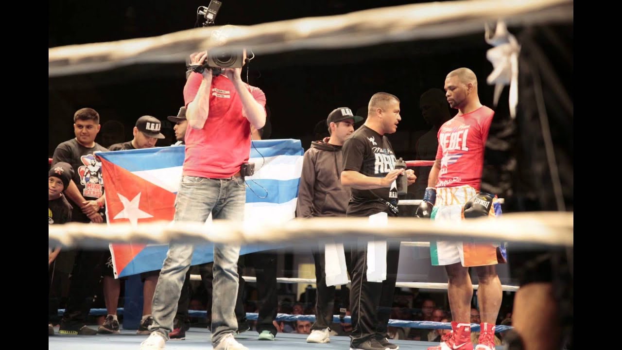 Mike Perez Vs Darnell Wilson - YouTube