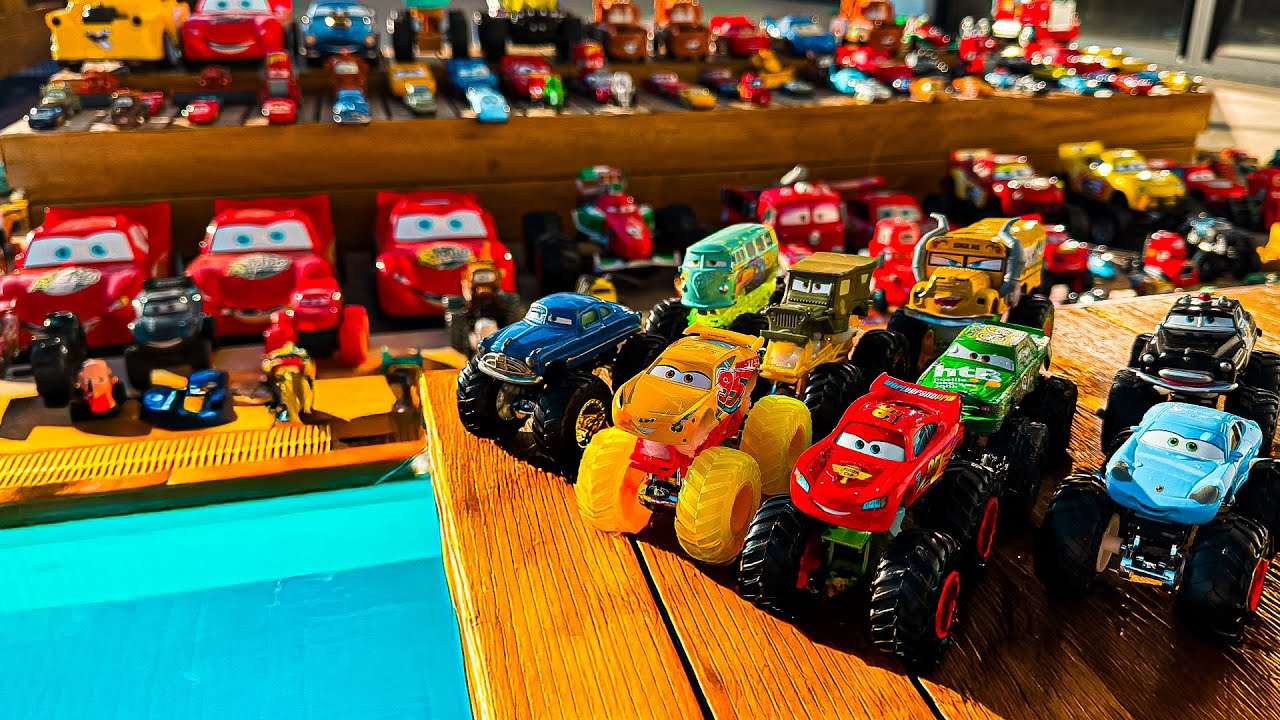 Disney Pixar Cars toys Review | Lightning McQueen, Finn McMissile, Mack ...