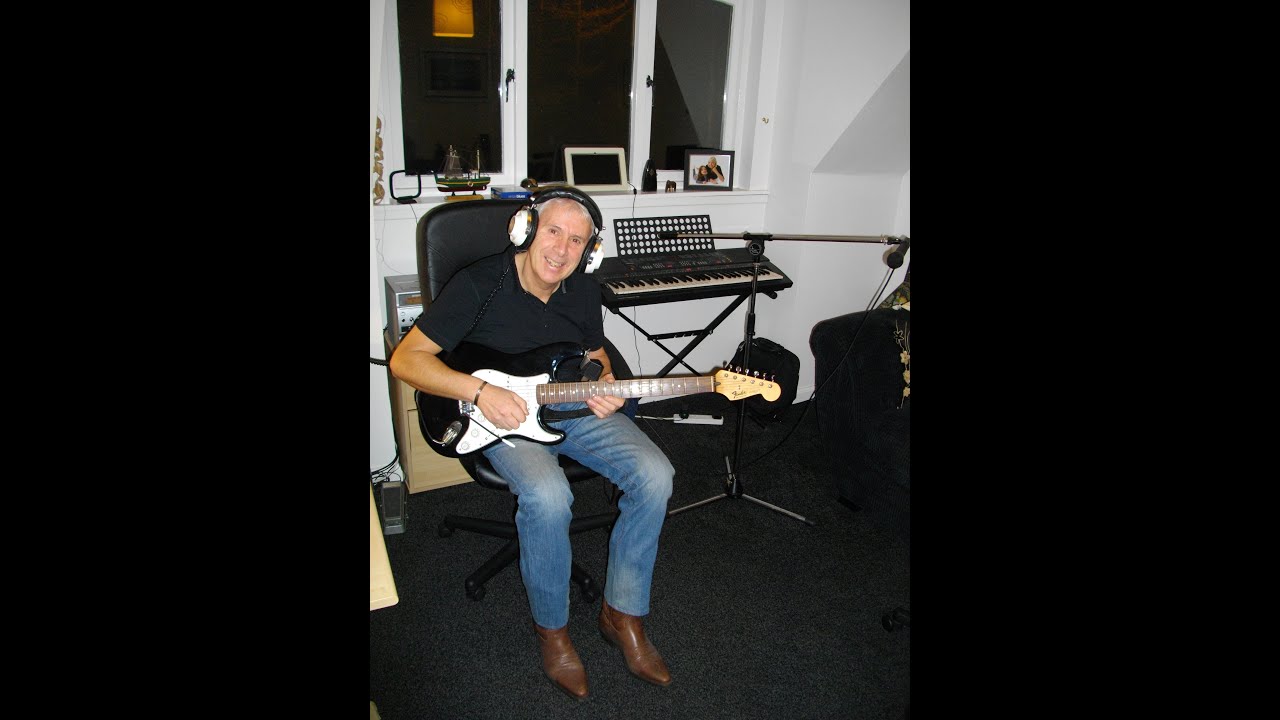 Dance with me Sandy Howitt - YouTube