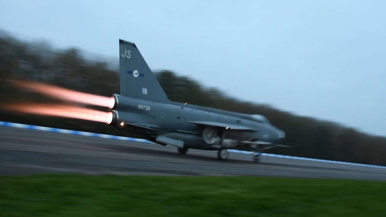 Twilight Lightning Run Bruntingthorpe 2019 - YouTube