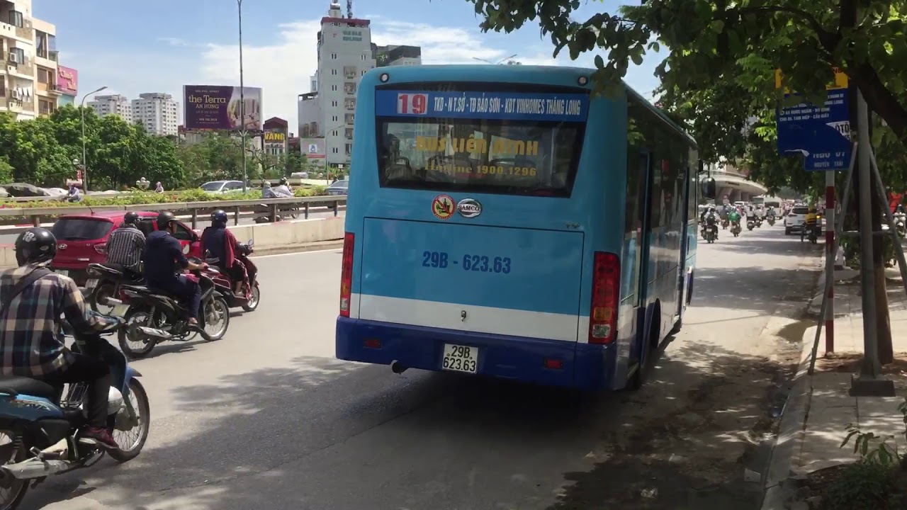 ĐIỂM DỪNG XE BUÝT HÀ NỘI/ Hanoi Bus Stop // YouTube: TRAVEL Nghe Nhin ...