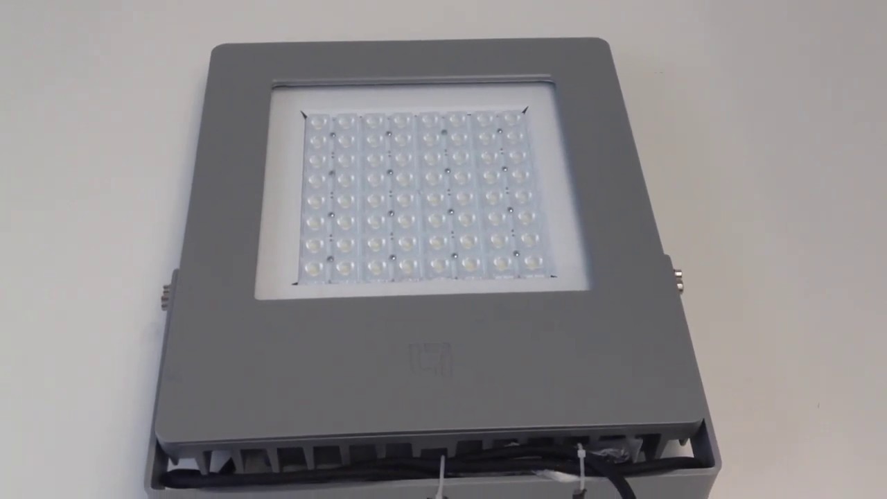 Светодиодный прожектор LEADER LED 140 - YouTube
