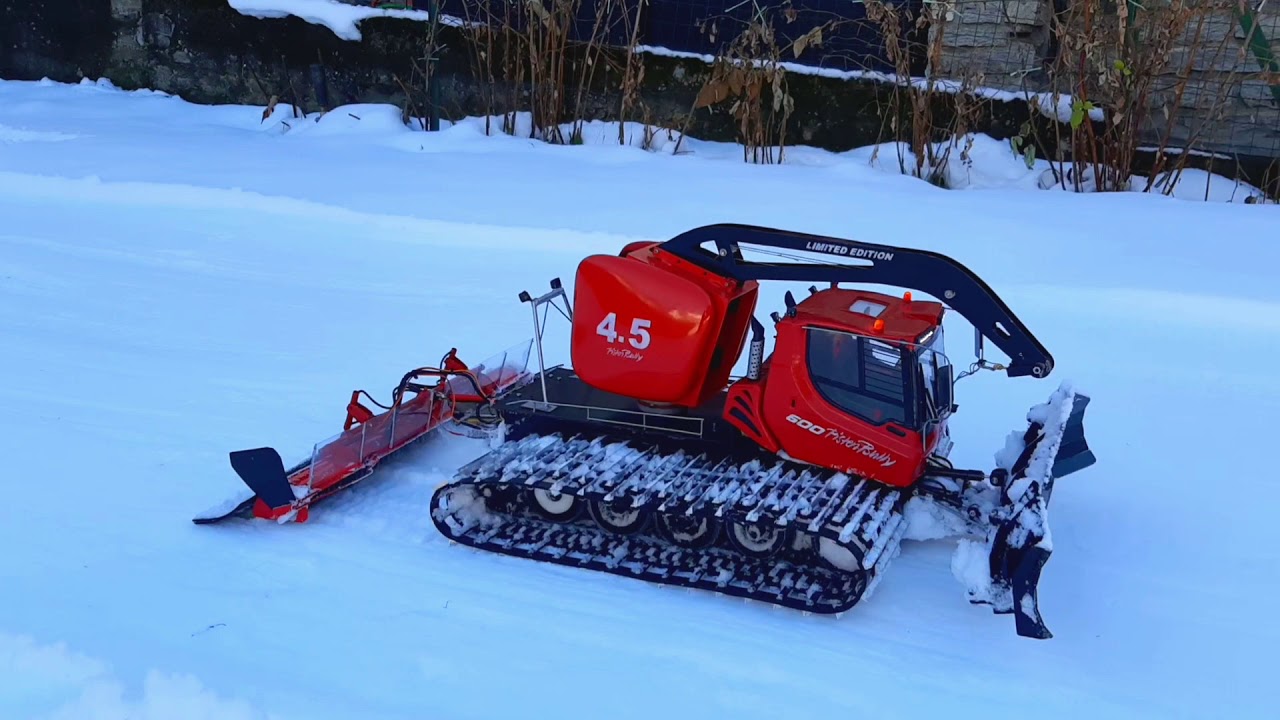 Rc pistenbully 600w - YouTube