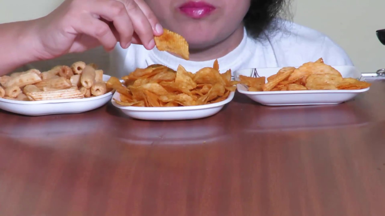 ASMR EATING SOUND-Eating video-Lays Bingo chips eatining sounds-No talk ...