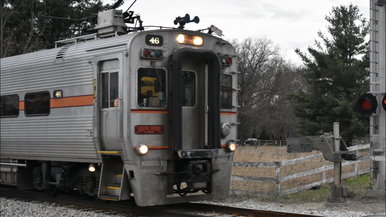 NICTD Train #403 Speeds By The Camera In South Bend, Indiana! 4/05/21 ...