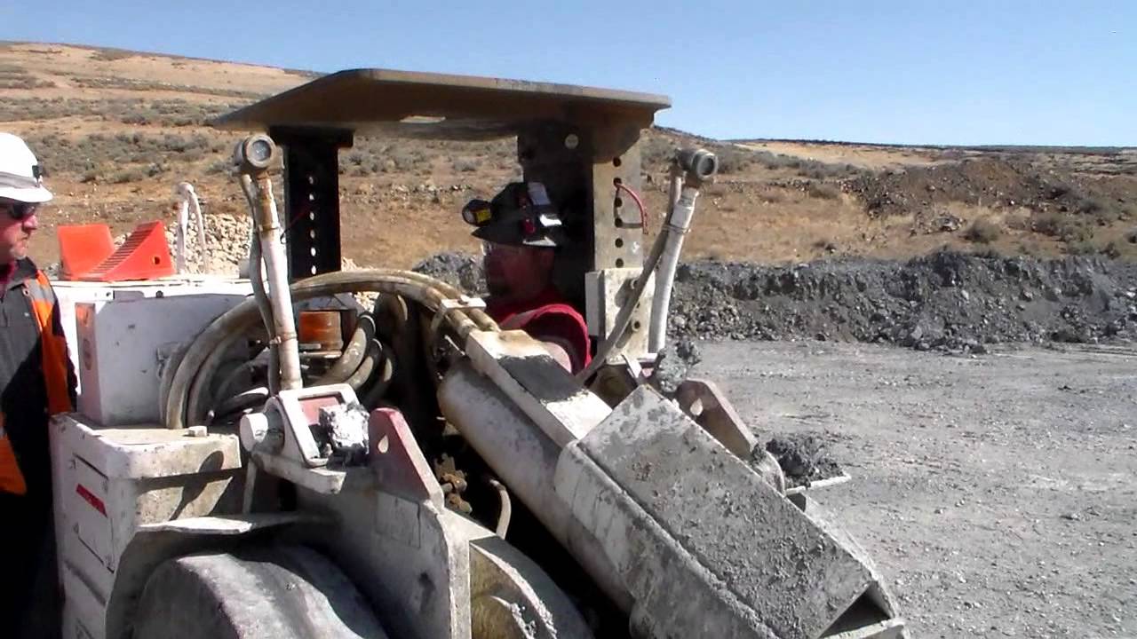 Highland's Battery Powered LHD - YouTube