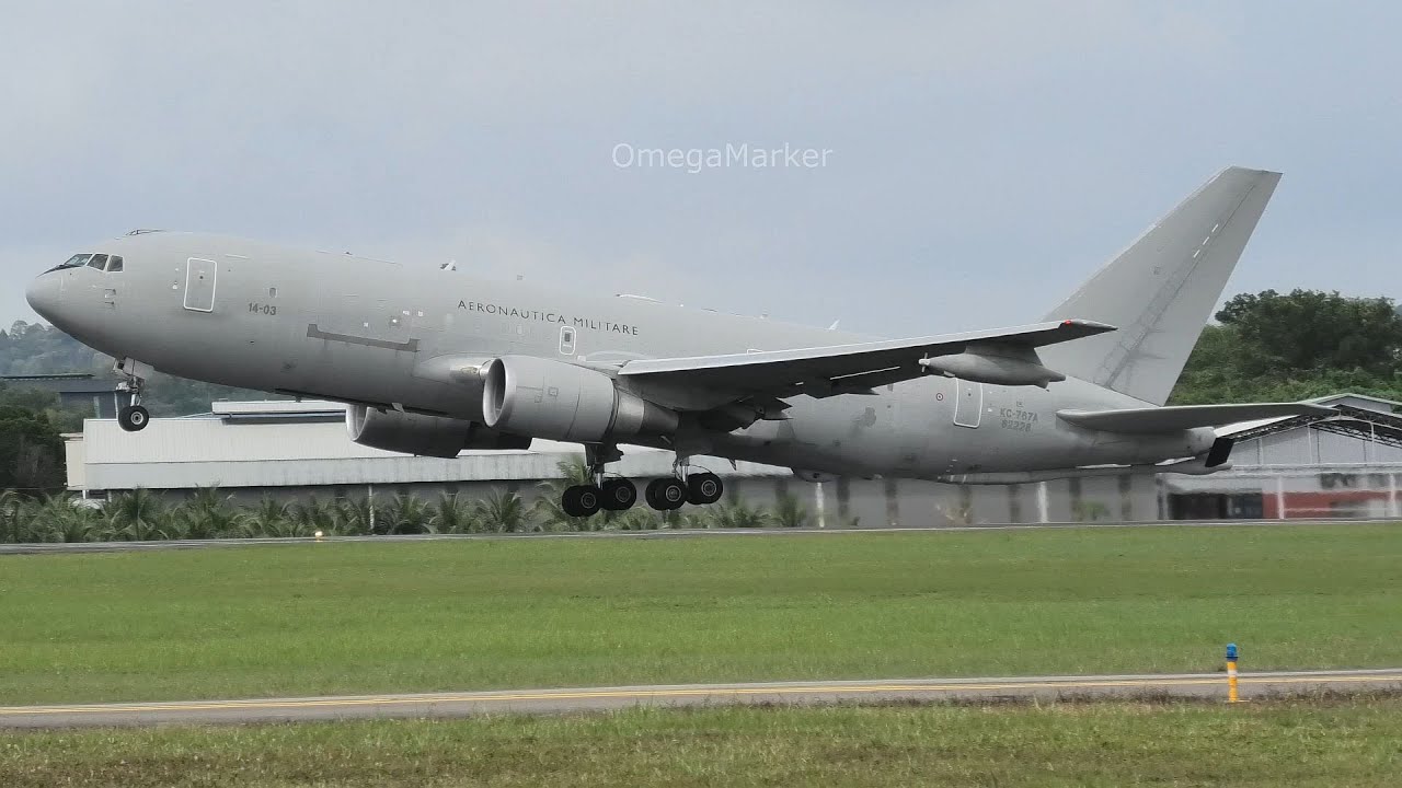 23/11/2025 Kuala Lumpur - Subang Airport (SZB/WMSA) - YouTube