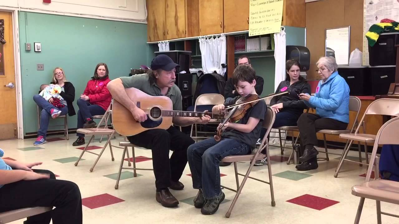 Finley's 2nd Grade Fiddle Performance - YouTube