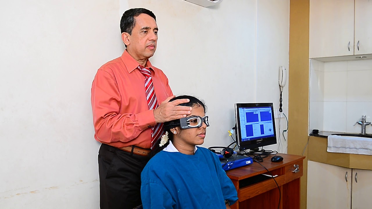 Video head impuse testing for vertigo 4 - YouTube