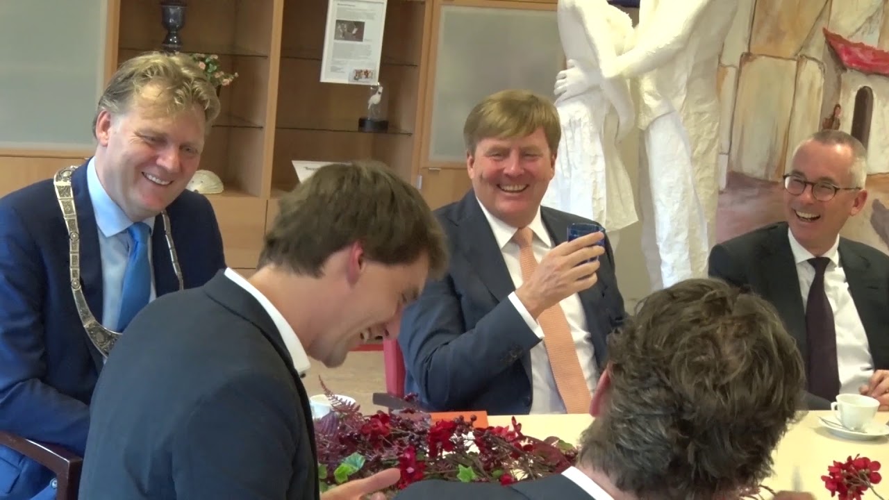 Bezoek Koning Willem-Alexander aan Stichting De Tijdmachine - YouTube