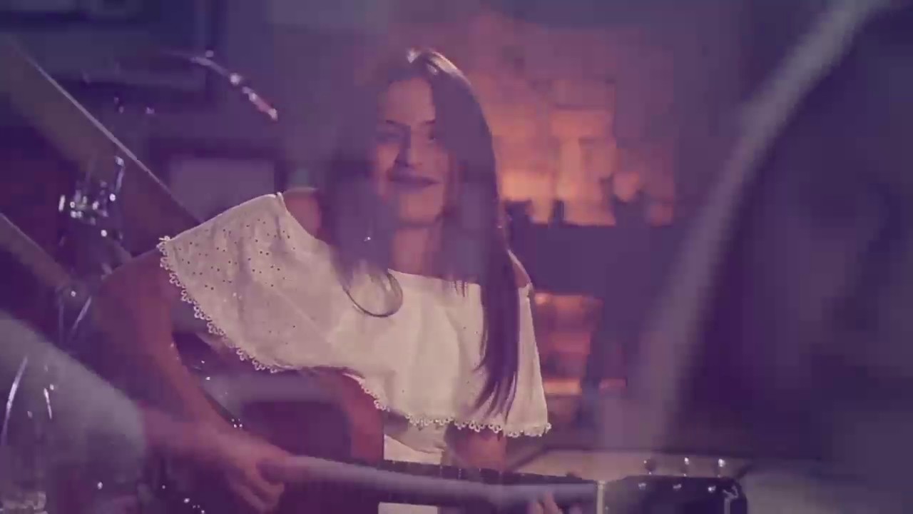 Júlia & Rafaela Paredes Pintadas 🎶 + 📤 DOWNLOAD 📤 - YouTube
