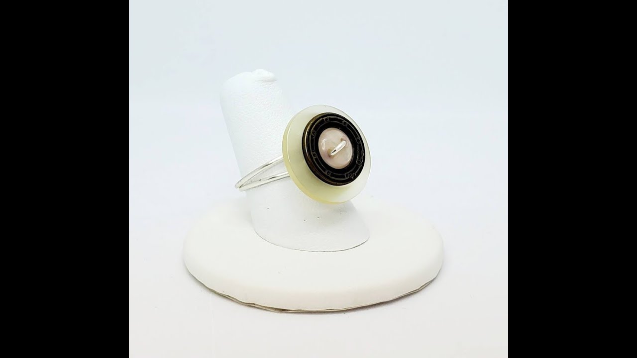Simple Wire & Button Ring - YouTube