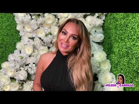 IMITADORA DE JLO CONNIE PEÑA AHORA CANTARÁ CORRIDOS TUMBADOS