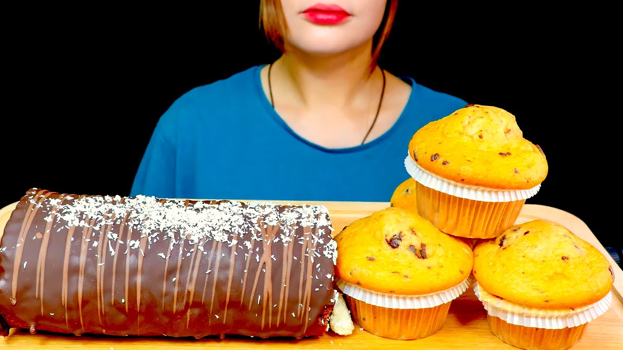 ASMR MUFFINS, CHOCOLATE CAKE ROLL MUKBANG EATING SOUNDS - YouTube