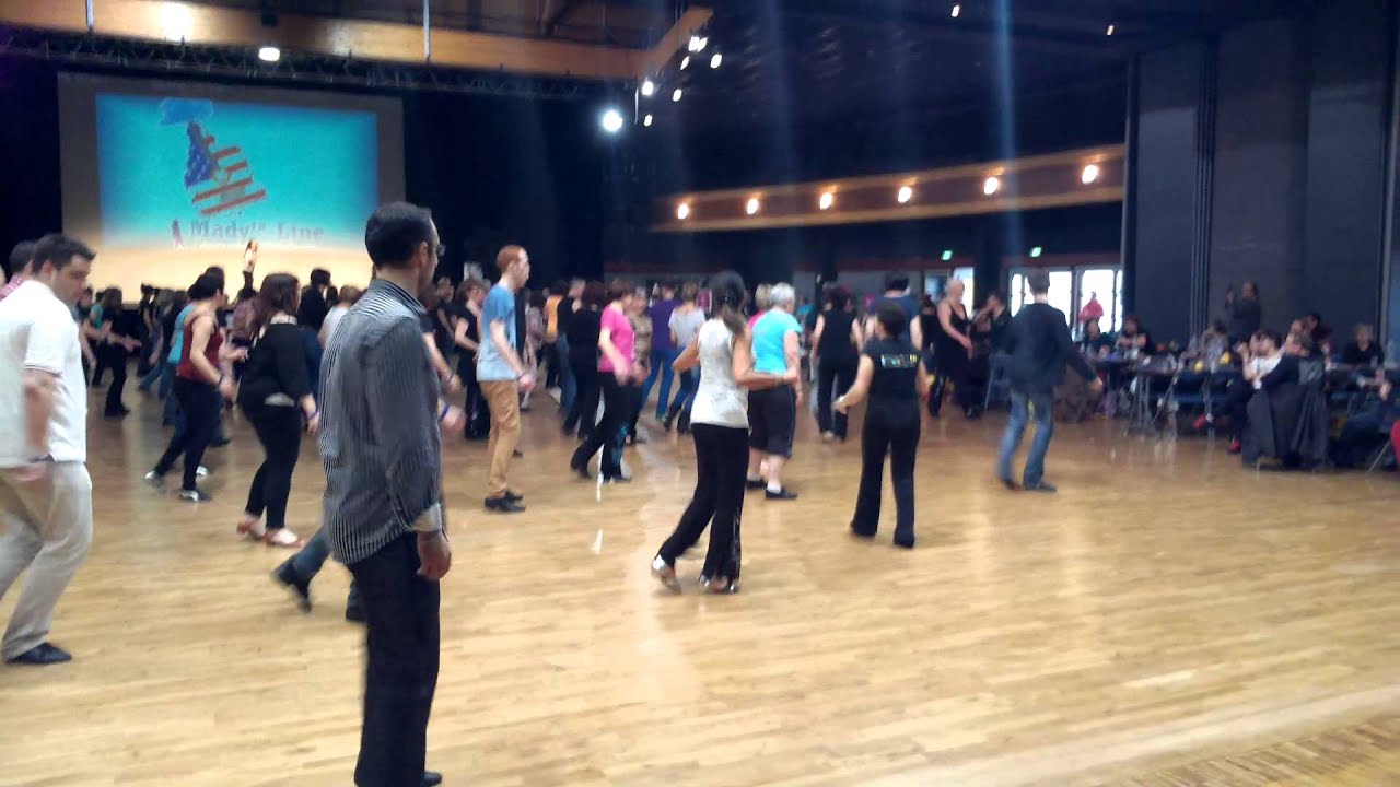 body goes boom - Line dance - YouTube