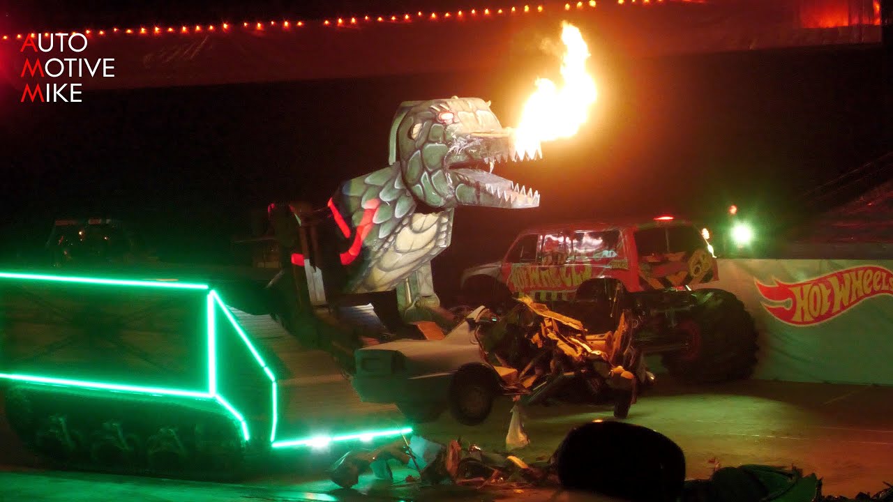 Hot Wheels MEGASAURUS Eating Cars! - YouTube