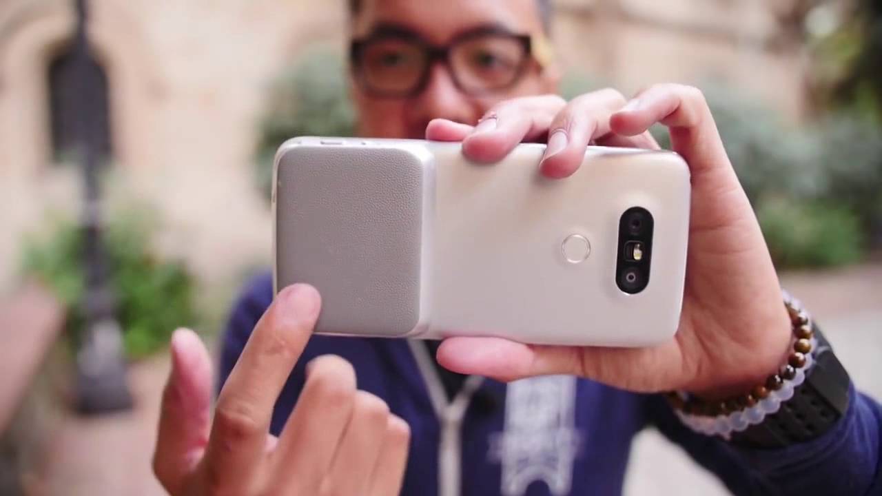 LG G5 Camera Module Demonstration - YouTube