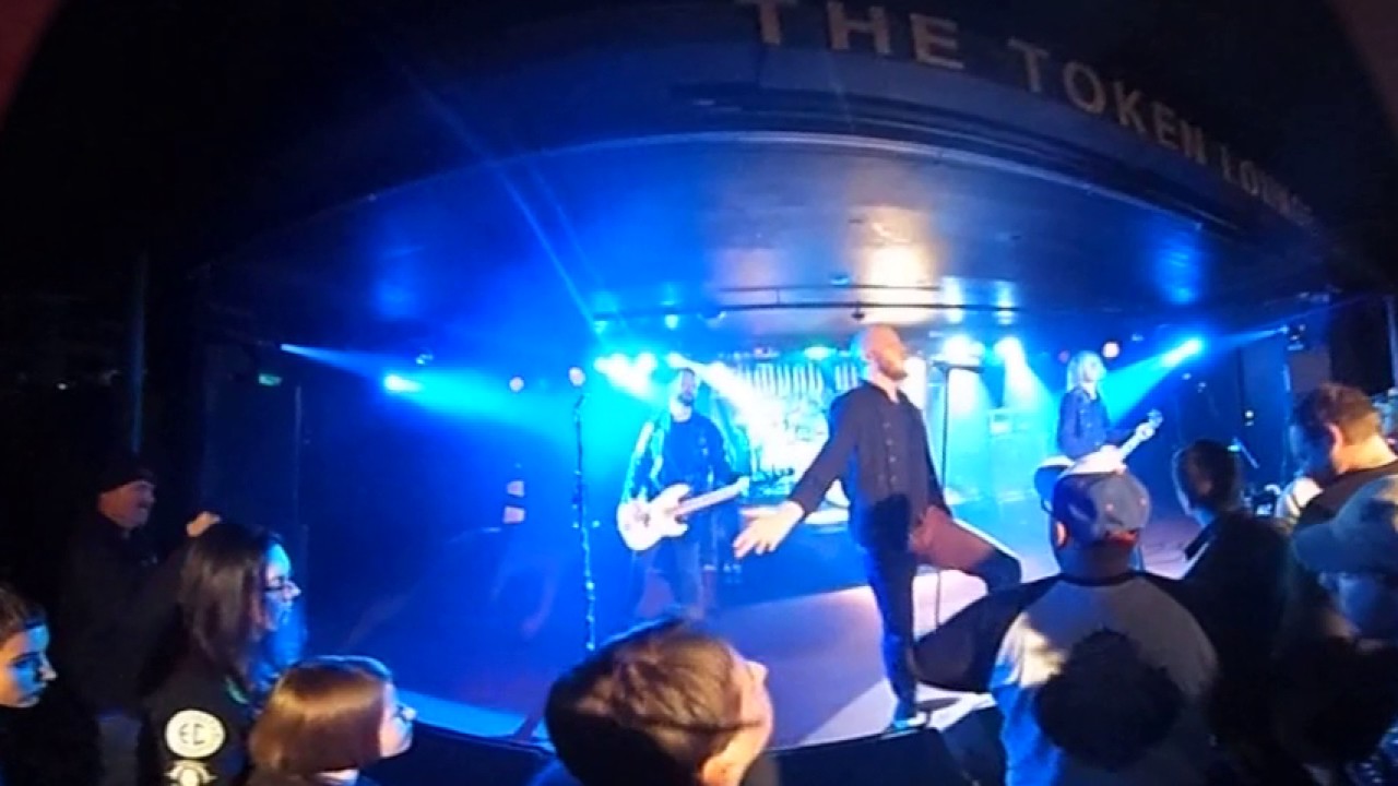 Diamond Head in VR 360 Live at the Token Lounge Part 2 - YouTube