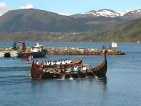 Viking boat regatta Norway - Vikingskip rostemne på Eid 2008 - YouTube