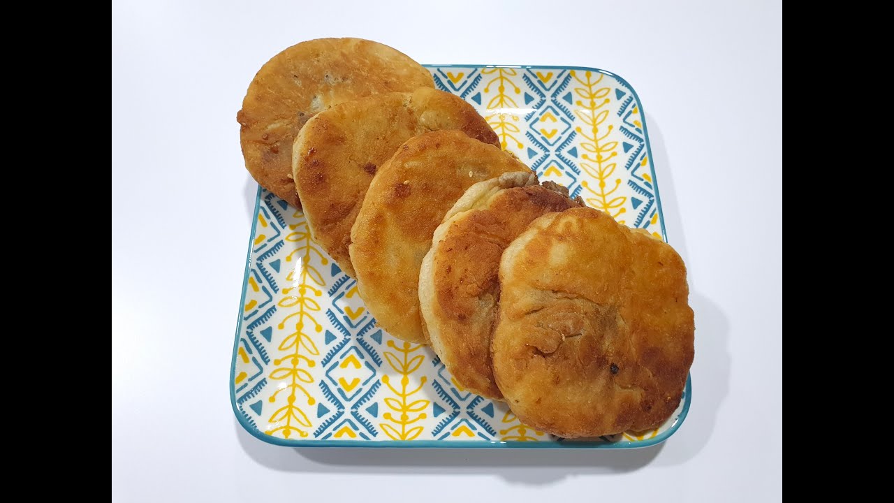 Hotteok (Korean Street Food) - YouTube