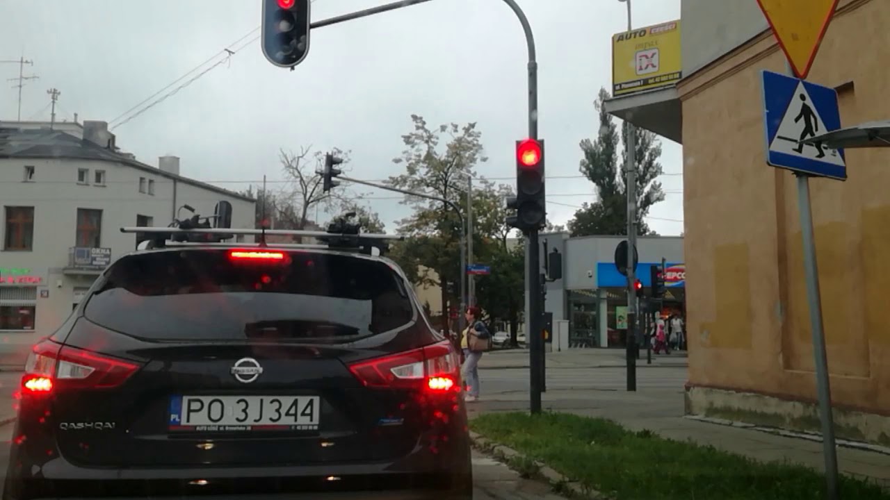 Święta krowa na rowerze pod prąd w Łodzi - YouTube