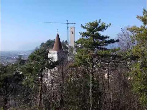 Duomo di Gemona, visto dalle falde del monte Glemine - YouTube