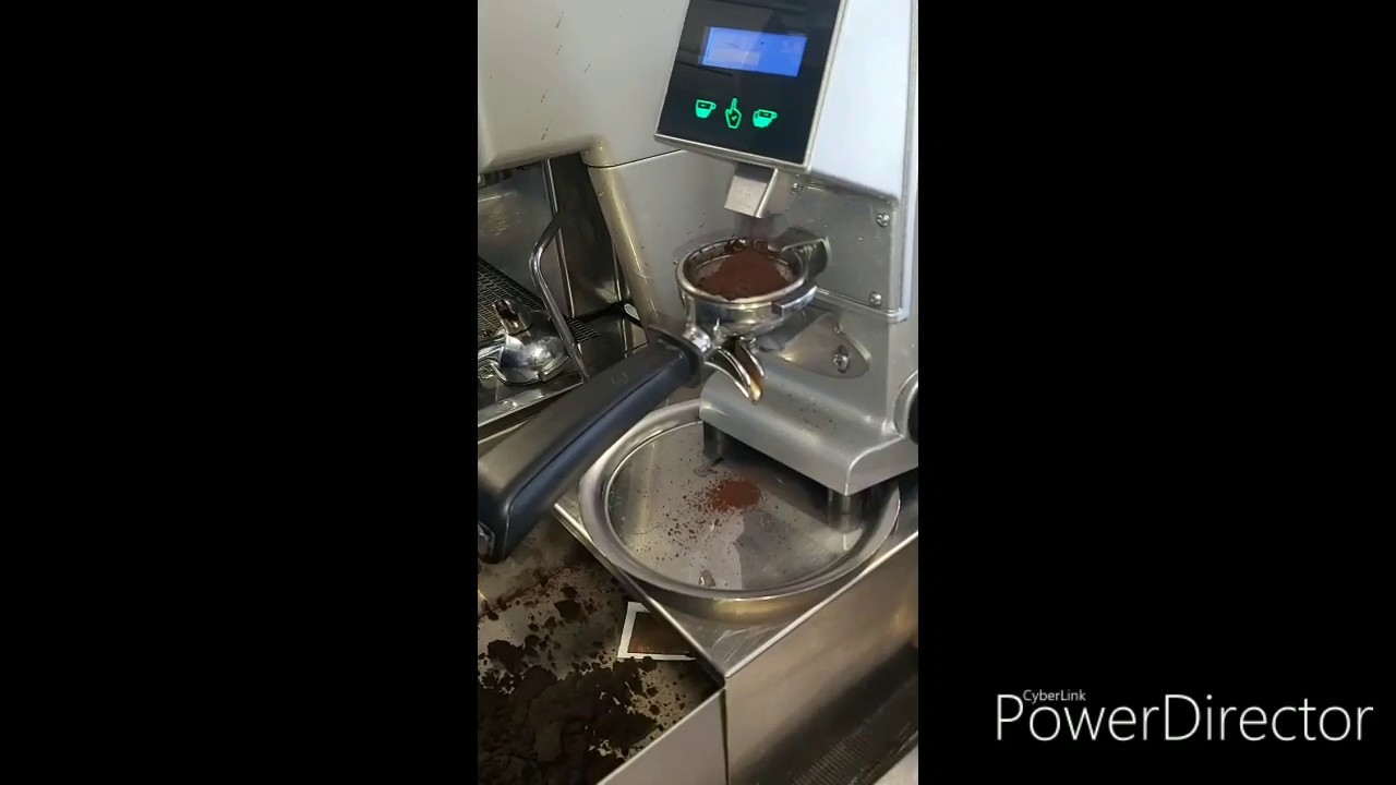 Come fare un caffè schiumato - YouTube