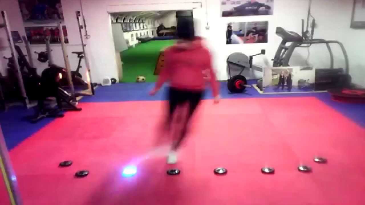 Basic simple speed reaction training using Fitlight - YouTube