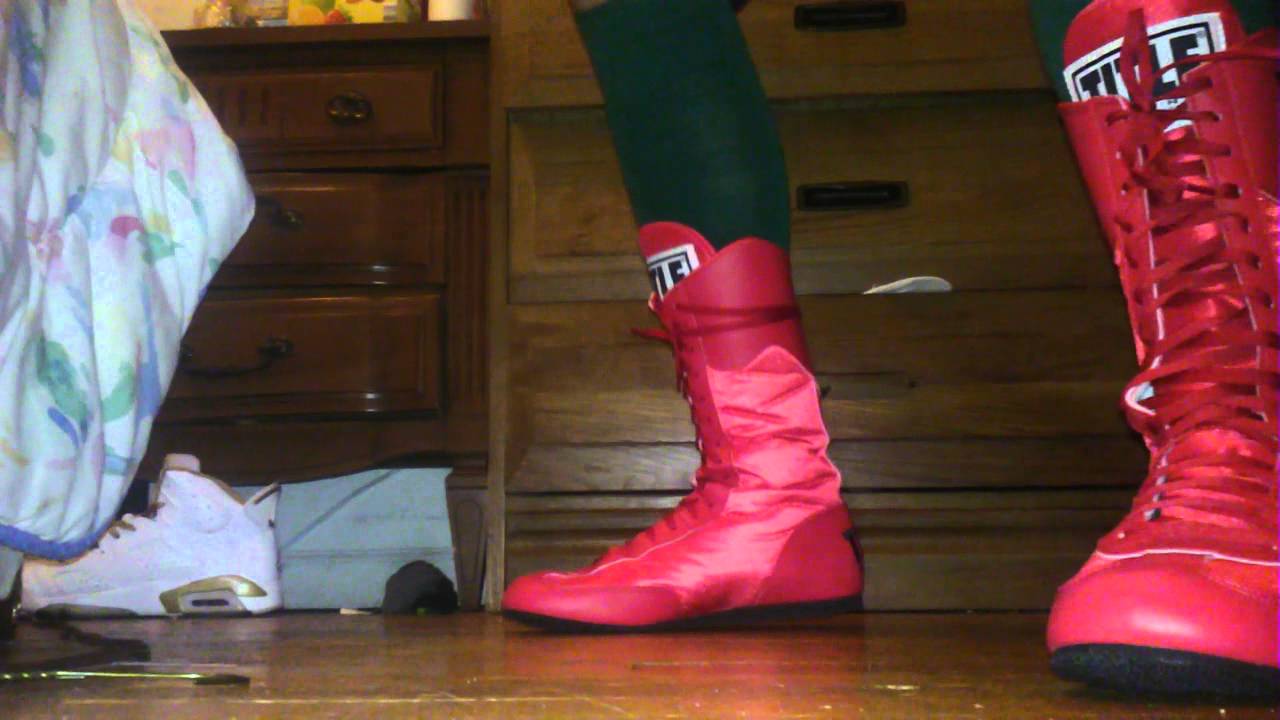 Title boxing shoes on feet - YouTube