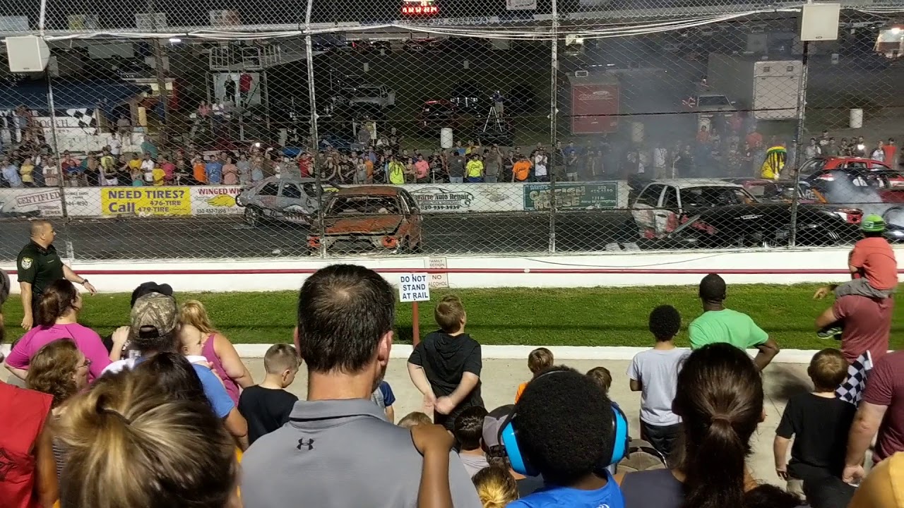 2018 5 Flags Demolition Derby - YouTube