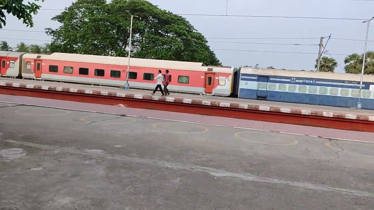 beldanga railway station - YouTube