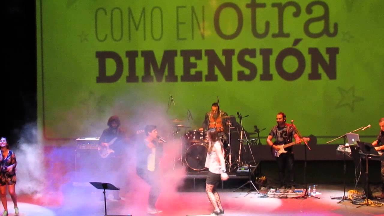 Mariana Vega & Beto (Rawayana) - Medicinal (Concierto en Caracas, 2015 ...