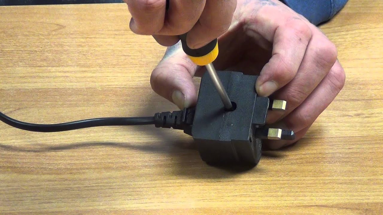 2 to 3 Pin Plug Adapter - YouTube