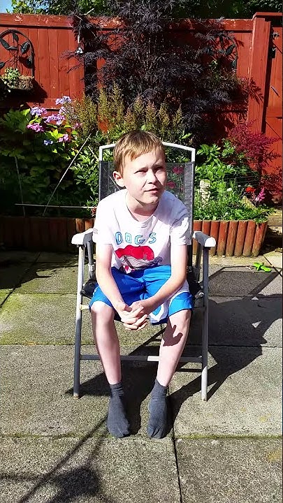 Lucas doing the Ice bucket challenge - YouTube