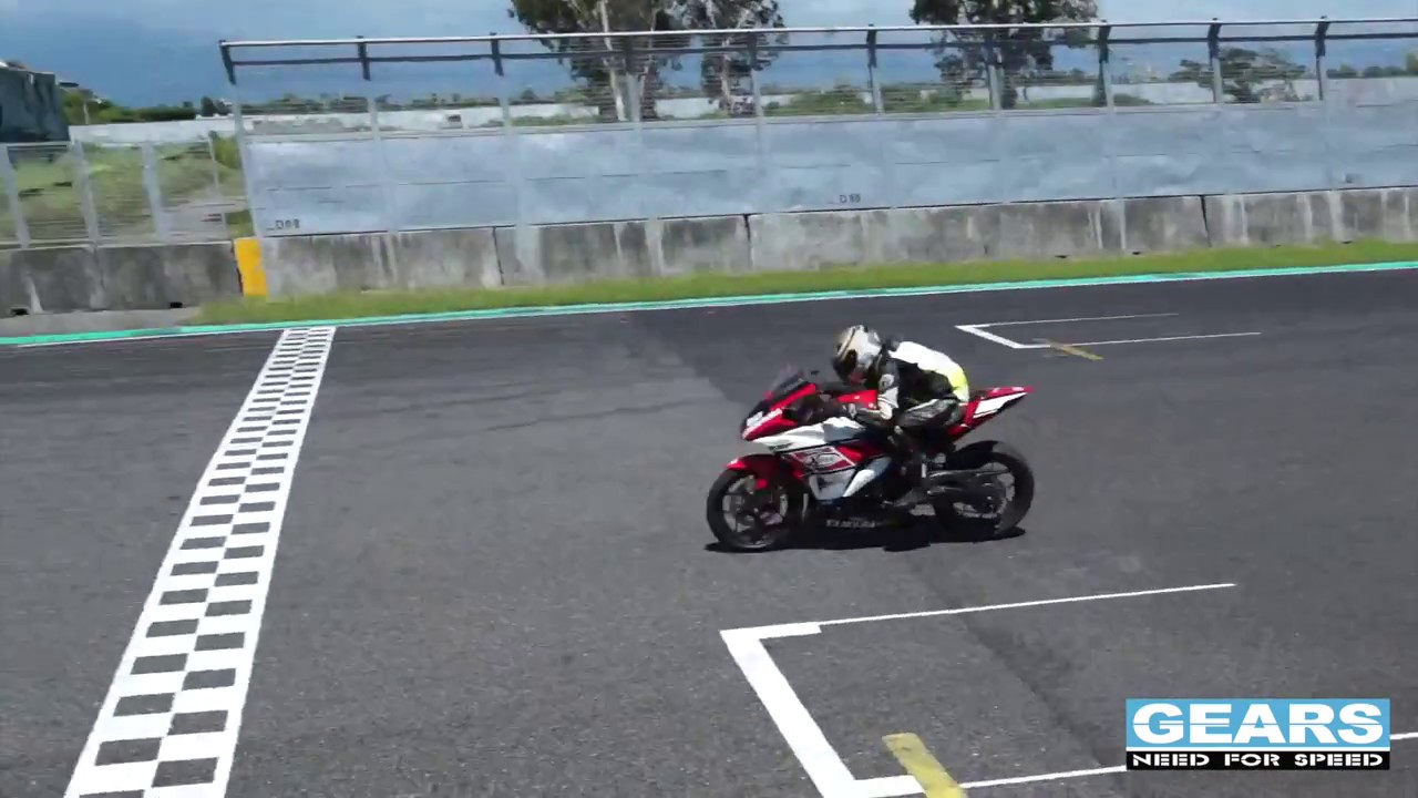 Honda CBR250RR & Yamaha R3 Test Ride - Gears Suspension - YouTube