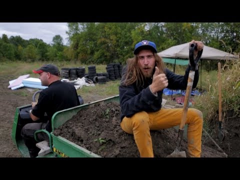 Valhalla's Earthhship Greenhouse /// Part 4 (TIRE PARTY) - YouTube