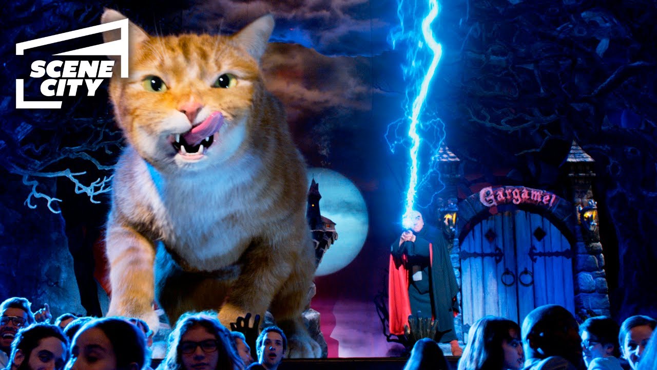 Crashing Gargamel's Show To Save Smurfette | The Smurfs 2 (Hank Azaria ...