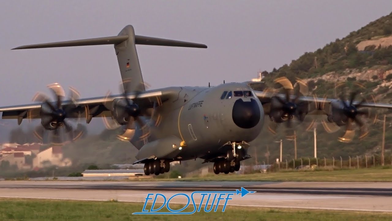 AMAZING MORNING - AIRBUS A400M ATLAS - CLOSE-UP LANDING - YouTube