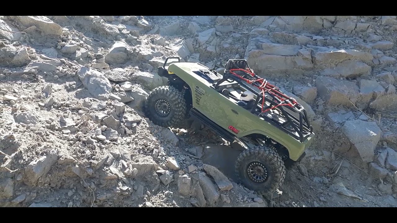 Element rc trailrunner , scx10ii deadbolt body & trx4 tires . overdrive ...