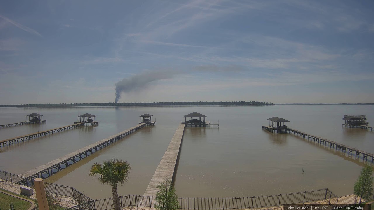 KMCO explosion from Lake Houston - YouTube