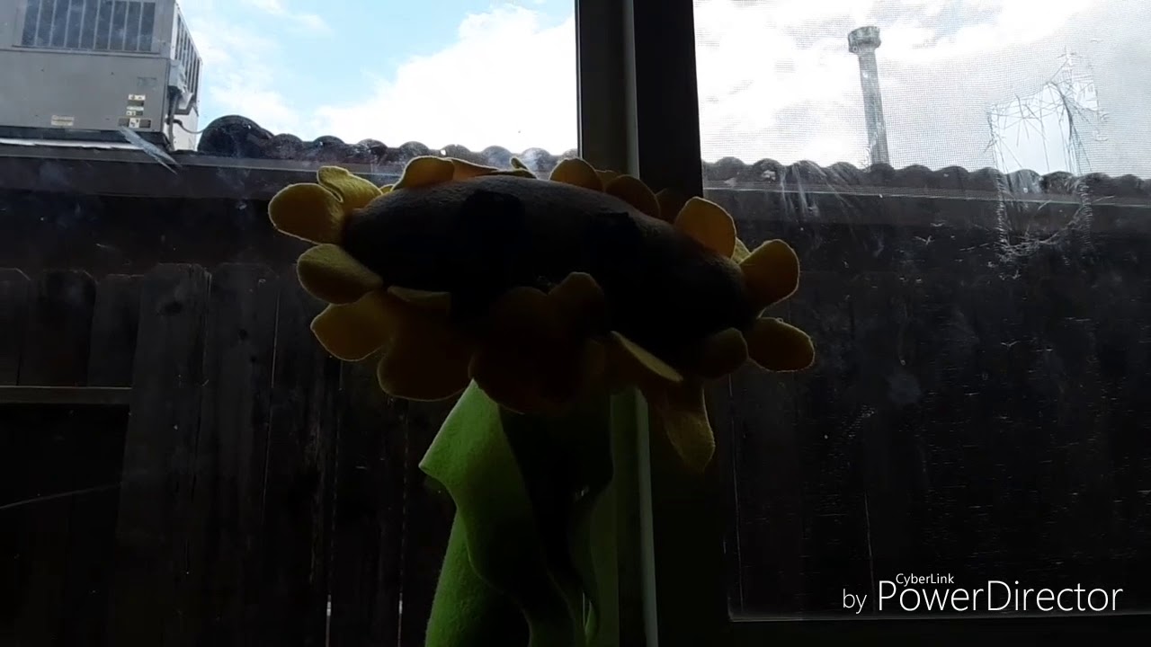 Pvz garden warfare mega flower ambush trailer - YouTube
