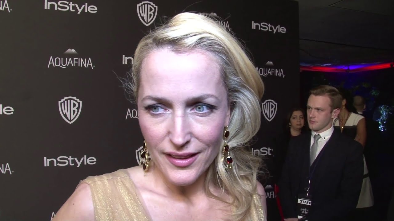Gillian Anderson Golden Globes 2016 WB InStyle Interview - YouTube
