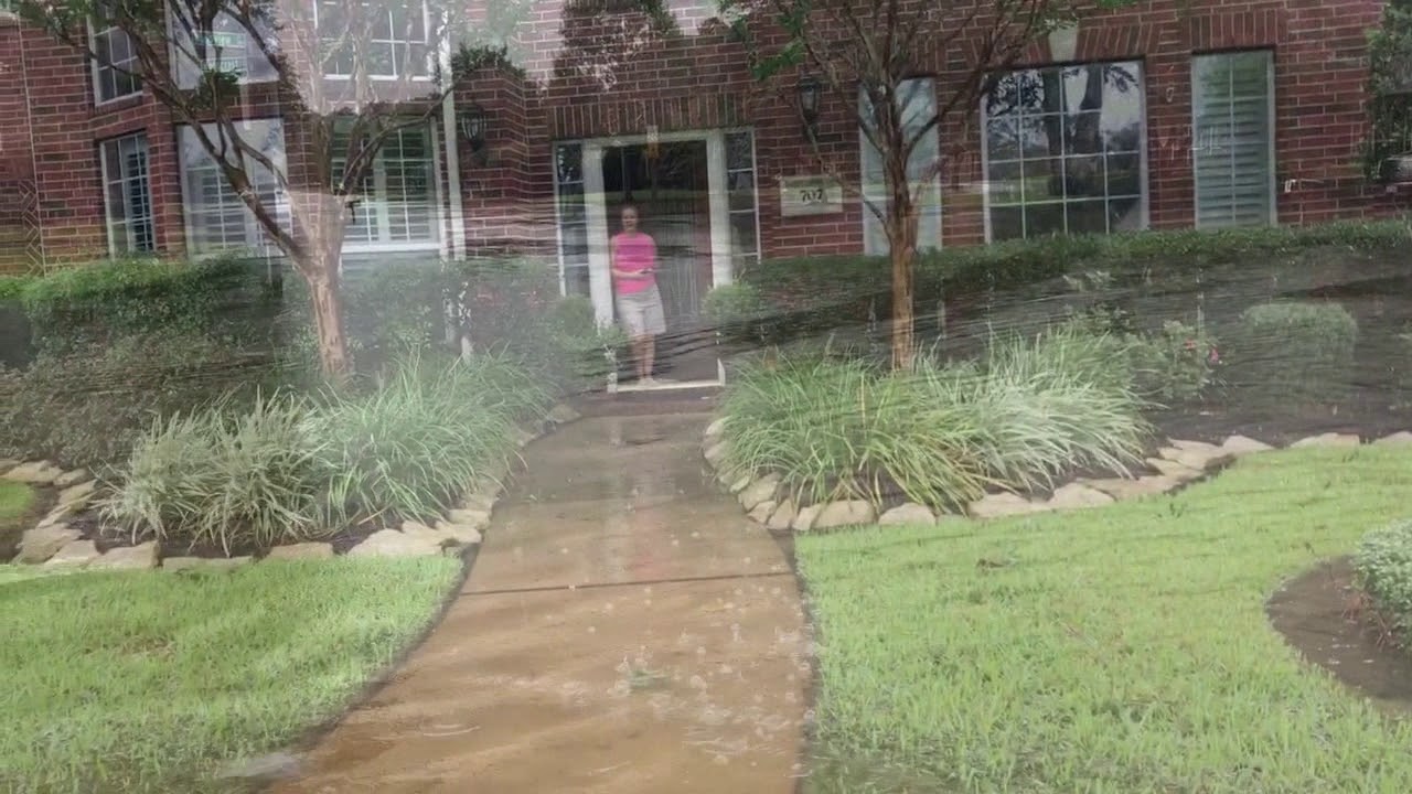 Harvey Flooding Forest of Friendswood - YouTube