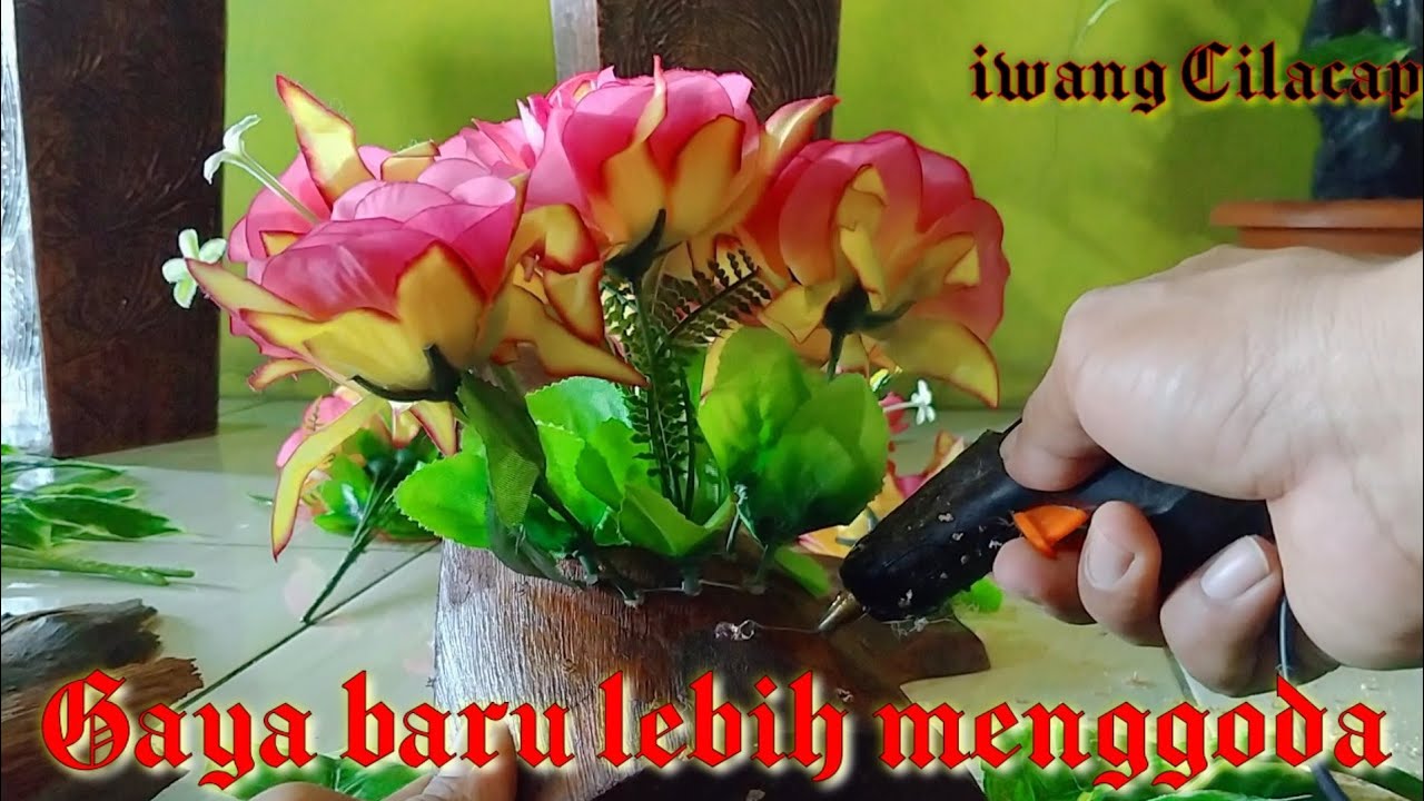 Gaya baru lebih menggoda // cara merangkai bunga mawar - YouTube