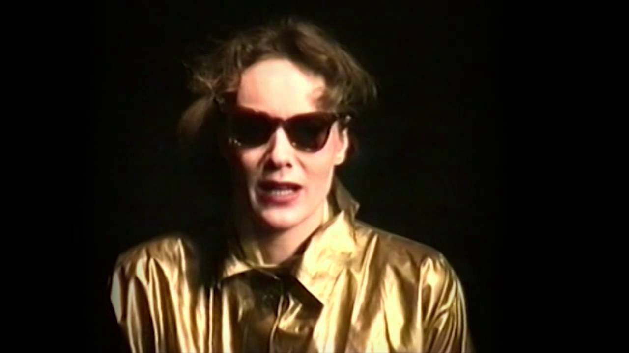 Einmal lebt ich - Gilla Cremer / Theater Unikate - YouTube