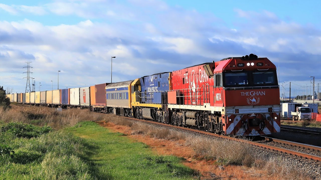 Australian Trains: PN 6PM7 passing Dry Creek - YouTube