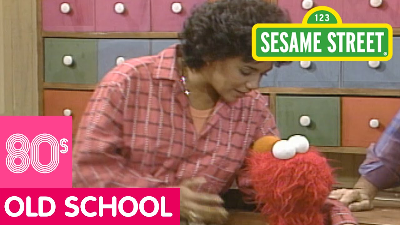 Sesame Street: Elmo Can Be Quiet and Loud - YouTube
