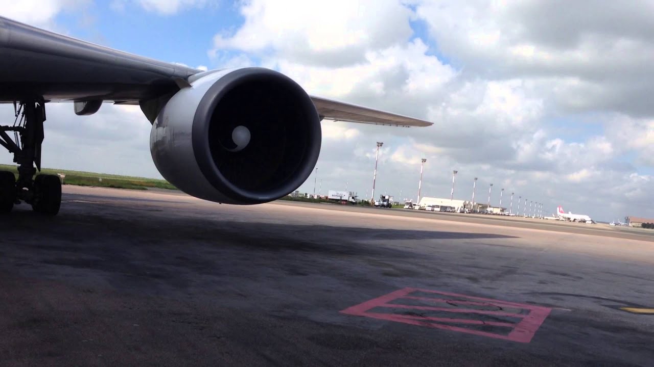 Royal Air Maroc 767-300 starting engine 1 - YouTube