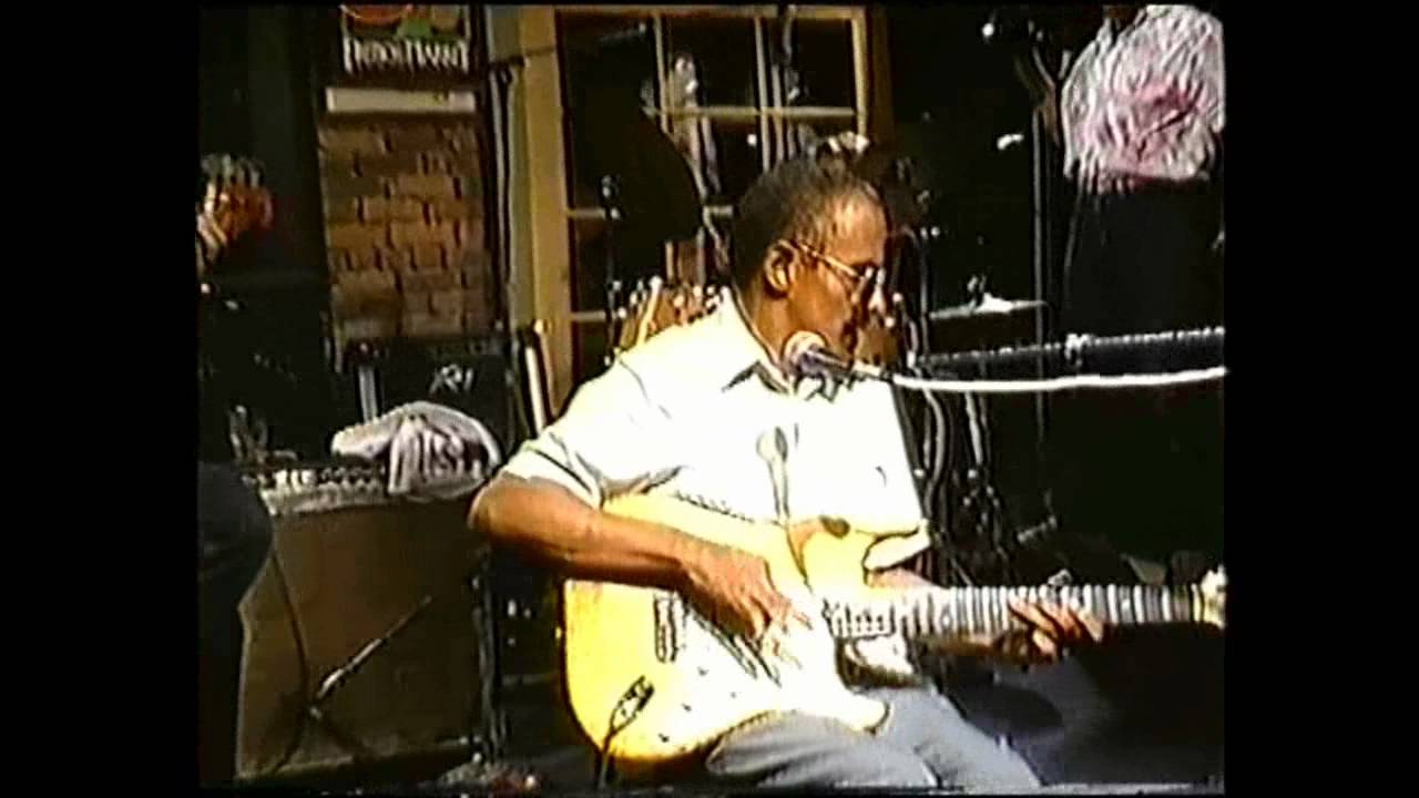 Let The Four Winds Blow ~ Snooks Eaglin - YouTube