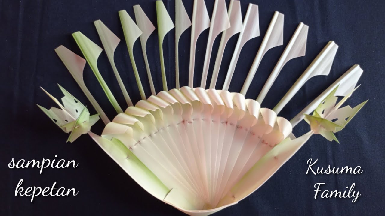 cara membuat sampian kepetan irit janur - YouTube